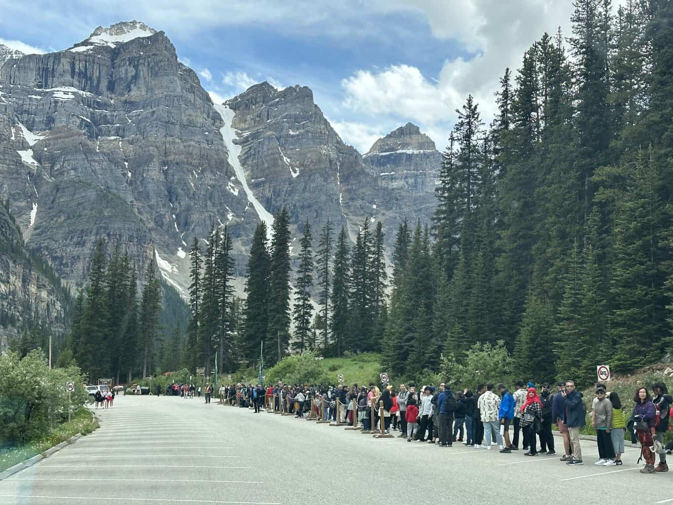 How to Get to Moraine Lake and Lake Louise on the Same Day (2025 ...